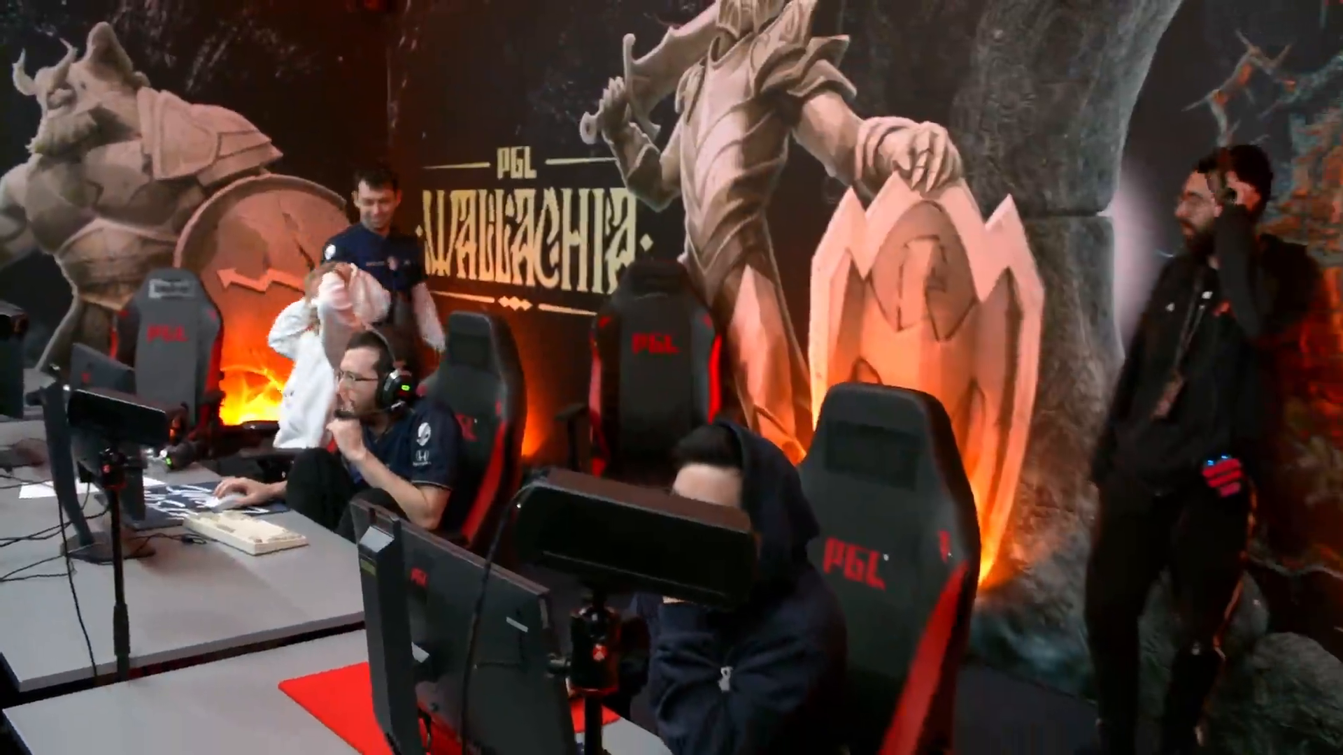 LIVESTREAMFAILS - Watch your favorite Streamers fail!